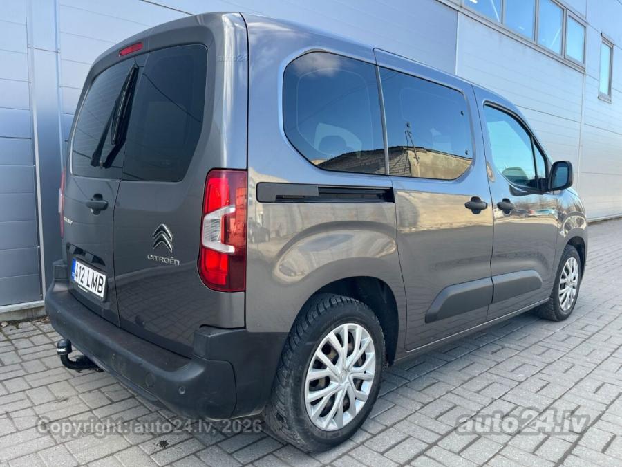 Grey Citroen Berlingo 2021 in Kuressaare, with an engine capacity of 1.20 L and mileage of 60 thousand km for 10650 €, photo 6 on AUTOMOTO.COM.LV