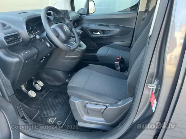 Grey Citroen Berlingo 2021 in Kuressaare, with an engine capacity of 1.20 L and mileage of 60 thousand km for 10650 €, photo 9 on AUTOMOTO.COM.LV