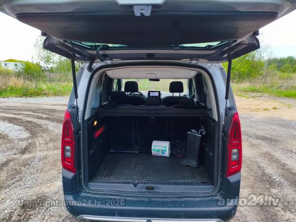 Grey Citroen Berlingo 2021 in Tallinn, with an engine capacity of 1.50 L and mileage of 56 thousand km for 19000 €, photo 6 on AUTOMOTO.COM.LV