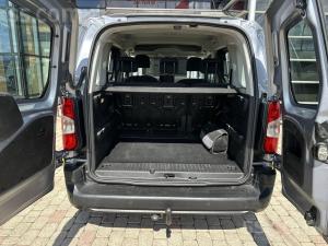 Grey Citroen Berlingo 2021 in Riga, with an engine capacity of 1.50 L and mileage of 165 thousand km for 10800 €, photo 12 on AUTOMOTO.COM.LV