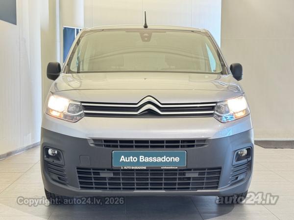 Pelēks Citroen Berlingo 2021 Tallina, ar dzinēja tilpumu 1.50 L un nobraukumu 158 tūkst. km par 10900 €, foto 2 vietnē AUTOMOTO.COM.LV
