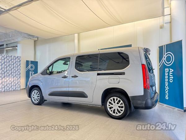 Pelēks Citroen Berlingo 2021 Tallina, ar dzinēja tilpumu 1.50 L un nobraukumu 158 tūkst. km par 10900 €, foto 4 vietnē AUTOMOTO.COM.LV