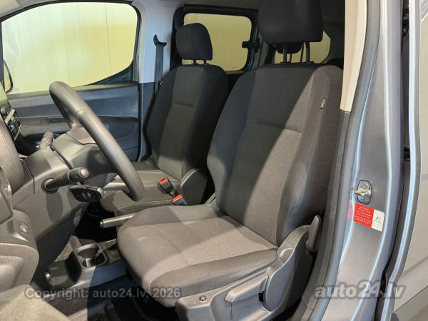 Pelēks Citroen Berlingo 2021 Tallina, ar dzinēja tilpumu 1.50 L un nobraukumu 158 tūkst. km par 10900 €, foto 7 vietnē AUTOMOTO.COM.LV