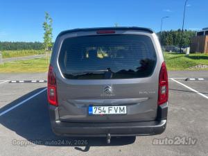 Grey Citroen Berlingo 2022 in Tallinn, with an engine capacity of 1.50 L and mileage of 117 thousand km for 15950 €, photo 5 on AUTOMOTO.COM.LV
