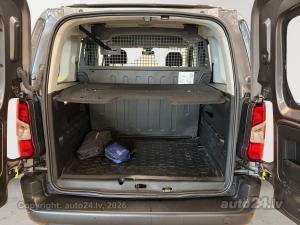 Pelēks Citroen Berlingo 2022 Tallina, ar dzinēja tilpumu 1.50 L un nobraukumu 217 tūkst. km par 8500 €, foto 11 vietnē AUTOMOTO.COM.LV