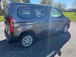 Pelēks Citroen Berlingo 2023 Tartu, ar dzinēja tilpumu 1.50 L un nobraukumu 48 tūkst. km par 17990 €, foto 8 vietnē AUTOMOTO.COM.LV