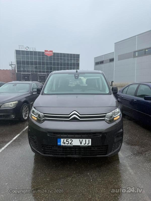 Pelēks Citroen Berlingo 2024 Tallina, ar dzinēja tilpumu 1.50 L un nobraukumu 28 tūkst. km par 18450 €, foto 1 vietnē AUTOMOTO.COM.LV