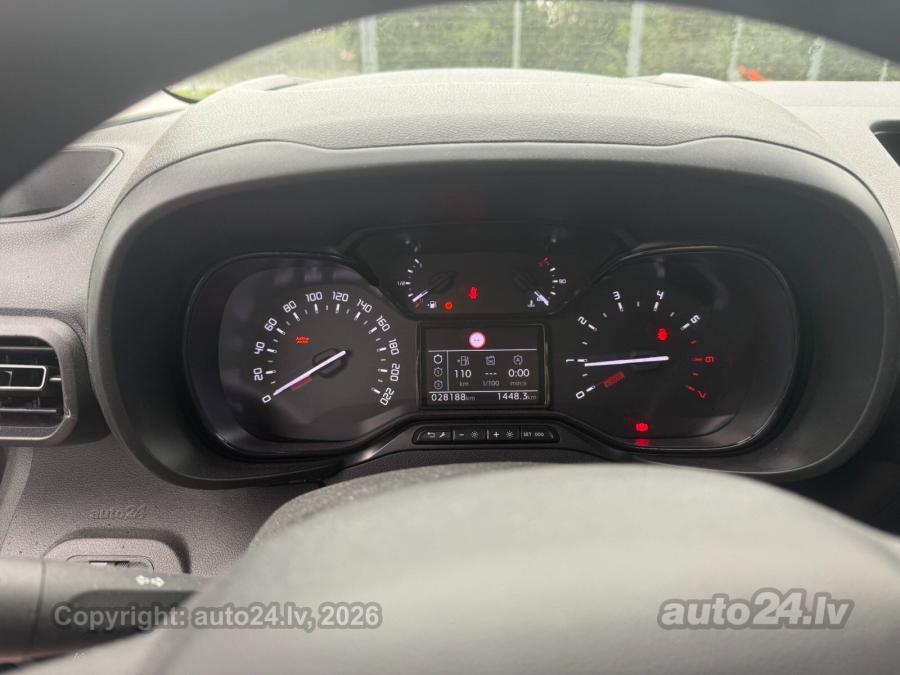 Grey Citroen Berlingo 2024 in Tallinn, with an engine capacity of 1.50 L and mileage of 28 thousand km for 18450 €, photo 9 on AUTOMOTO.COM.LV