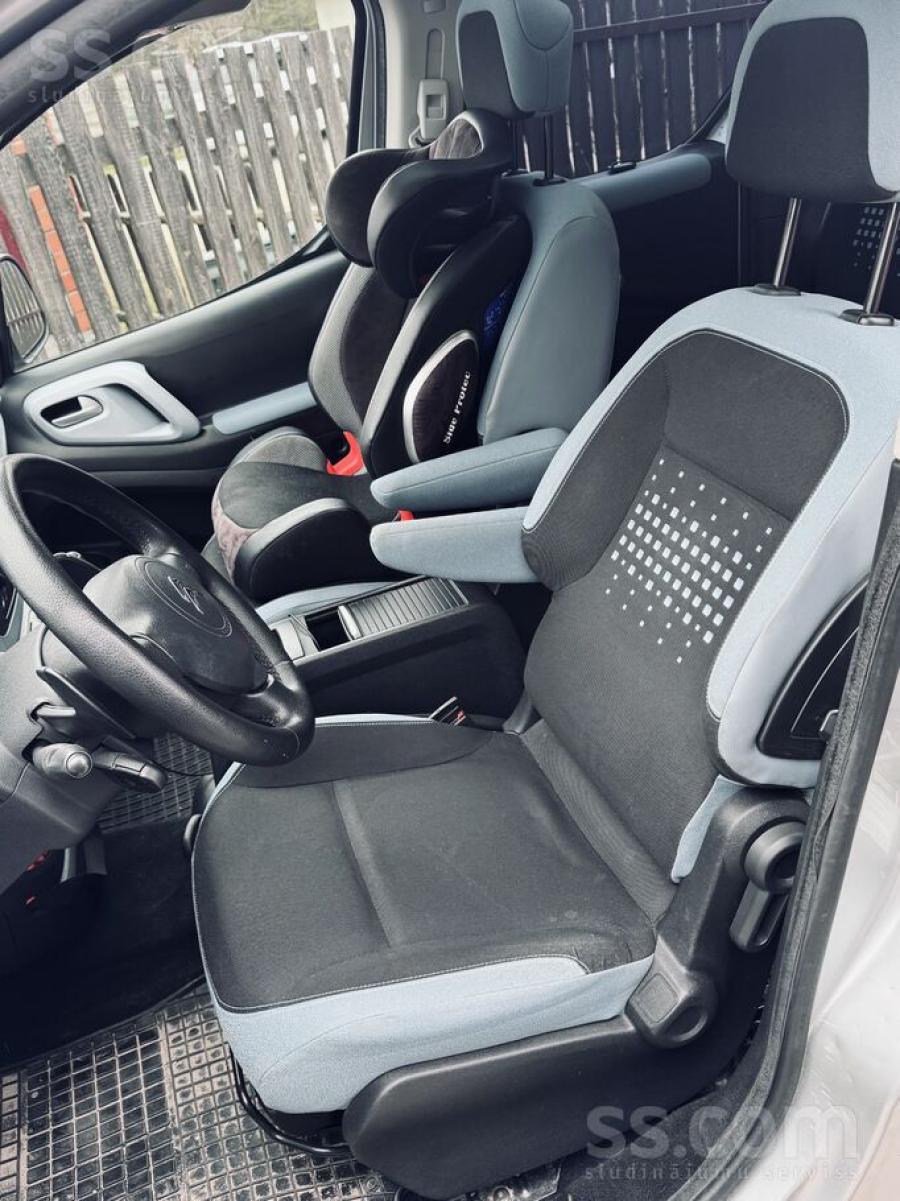 Citroen Berlingo 2013 Valmiera, ar dzinēja tilpumu 1.60 L un nobraukumu 240 tūkst. km par 5490 €, foto 7 vietnē AUTOMOTO.COM.LV