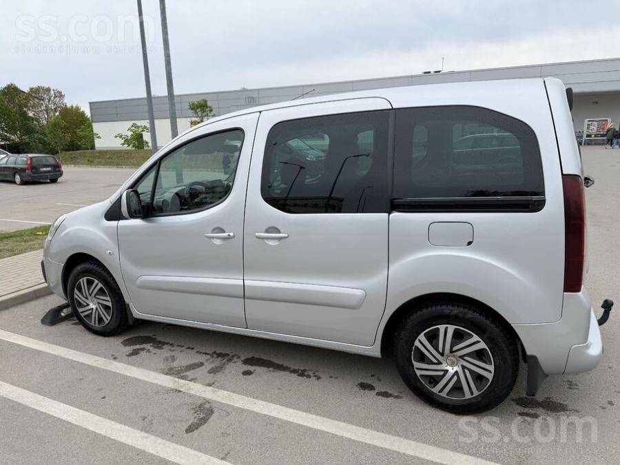Citroen Berlingo 2018 Rīga, ar dzinēja tilpumu 1.60 L un nobraukumu 135 tūkst. km par 6500 €, foto 3 vietnē AUTOMOTO.COM.LV
