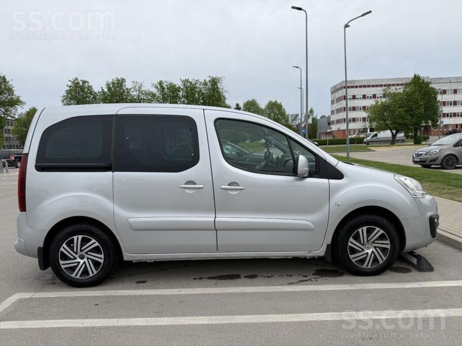 Citroen Berlingo 2018 Rīga, ar dzinēja tilpumu 1.60 L un nobraukumu 135 tūkst. km par 6500 €, foto 7 vietnē AUTOMOTO.COM.LV