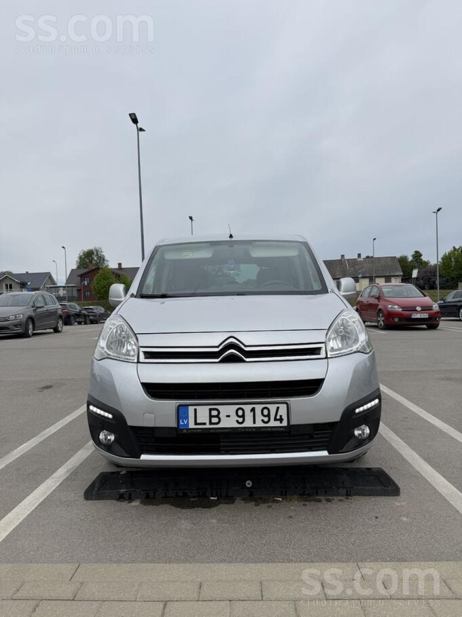 Citroen Berlingo 2018 Rīga, ar dzinēja tilpumu 1.60 L un nobraukumu 135 tūkst. km par 6500 €, foto 8 vietnē AUTOMOTO.COM.LV