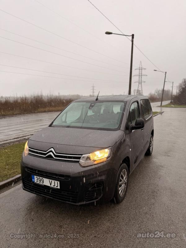 Citroen Berlingo 2023 Tallina, ar dzinēja tilpumu 1.50 L un nobraukumu 43 tūkst. km par 17850 €, foto 2 vietnē AUTOMOTO.COM.LV