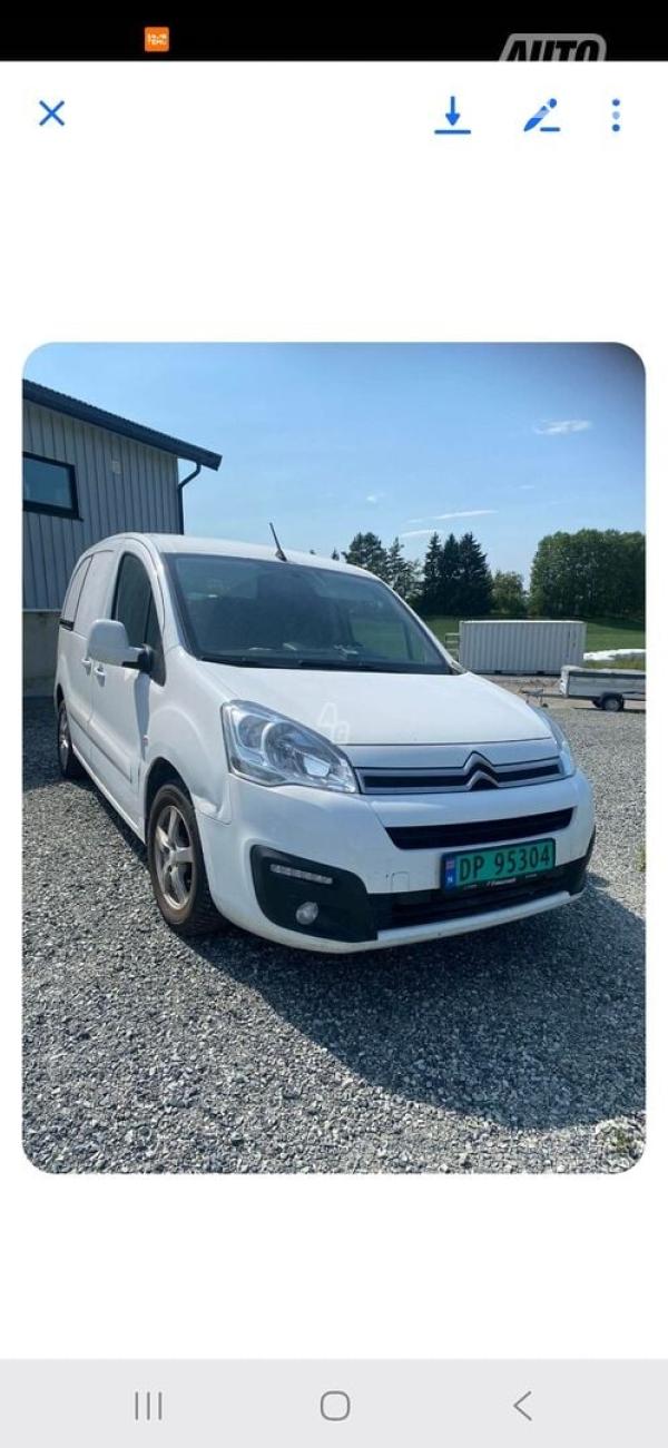 Citroen Berlingo 2016 in Panevezys, with an engine capacity of 1.60 L and mileage of 20 thousand km for 2250 €, photo 8 on AUTOMOTO.COM.LV