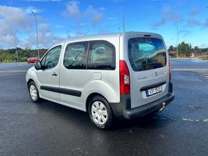 Citroen Berlingo 2009 Narva, ar dzinēja tilpumu 1.60 L un nobraukumu 240 tūkst. km par 2200 €, foto 6 vietnē AUTOMOTO.COM.LV