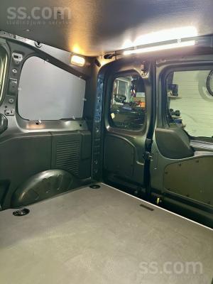 Citroen Berlingo 2018 Rīga, ar dzinēja tilpumu 1.60 L un nobraukumu 158 tūkst. km par 7200 €, foto 13 vietnē AUTOMOTO.COM.LV