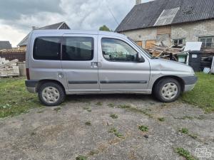 Citroen Berlingo 2000 in Vilkaviskis, with an engine capacity of 1.90 L and mileage of 333 thousand km for 330 €, photo 7 on AUTOMOTO.COM.LV