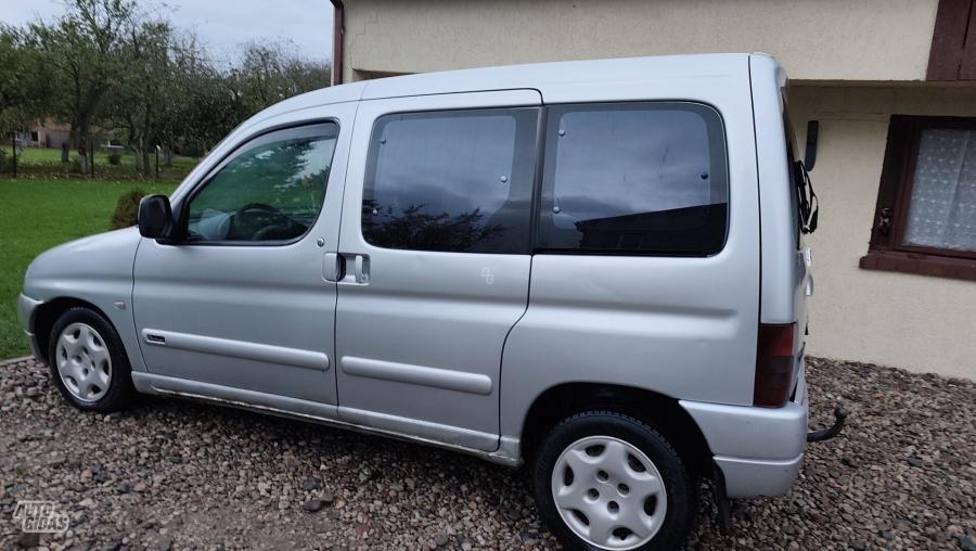 Citroen Berlingo 2001 in Marijampole, with an engine capacity of 1.60 L and mileage of 224 thousand km for 400 €, photo 15 on AUTOMOTO.COM.LV