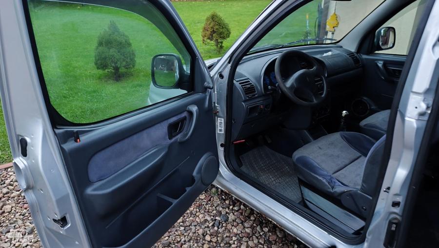 Citroen Berlingo 2001 in Marijampole, with an engine capacity of 1.60 L and mileage of 224 thousand km for 400 €, photo 21 on AUTOMOTO.COM.LV