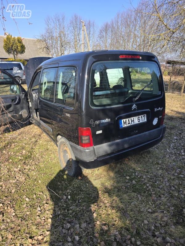 Citroen Berlingo 2004 in Marijampole, with an engine capacity of 2.00 L and mileage of 260 thousand km for 700 €, photo 6 on AUTOMOTO.COM.LV