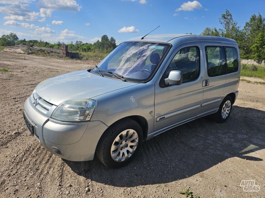 Citroen Berlingo 2004 Viļņa, ar dzinēja tilpumu 1.60 L un nobraukumu 335 tūkst. km par 1550 €, foto 1 vietnē AUTOMOTO.COM.LV