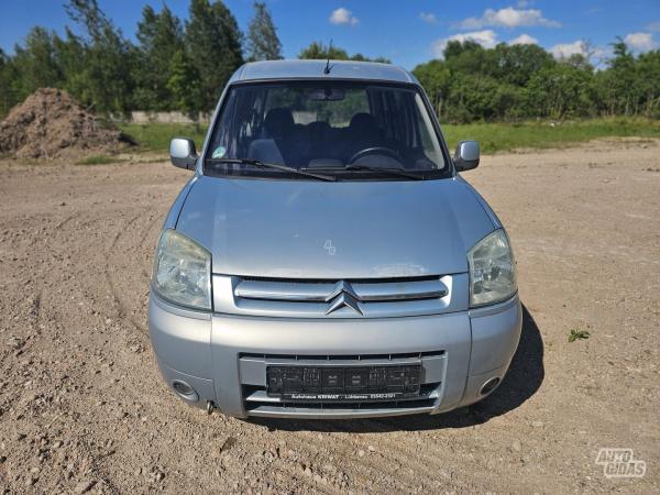 Citroen Berlingo 2004 in Vilnius, with an engine capacity of 1.60 L and mileage of 335 thousand km for 1550 €, photo 2 on AUTOMOTO.COM.LV