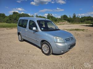 Citroen Berlingo 2004 Viļņa, ar dzinēja tilpumu 1.60 L un nobraukumu 335 tūkst. km par 1550 €, foto 4 vietnē AUTOMOTO.COM.LV