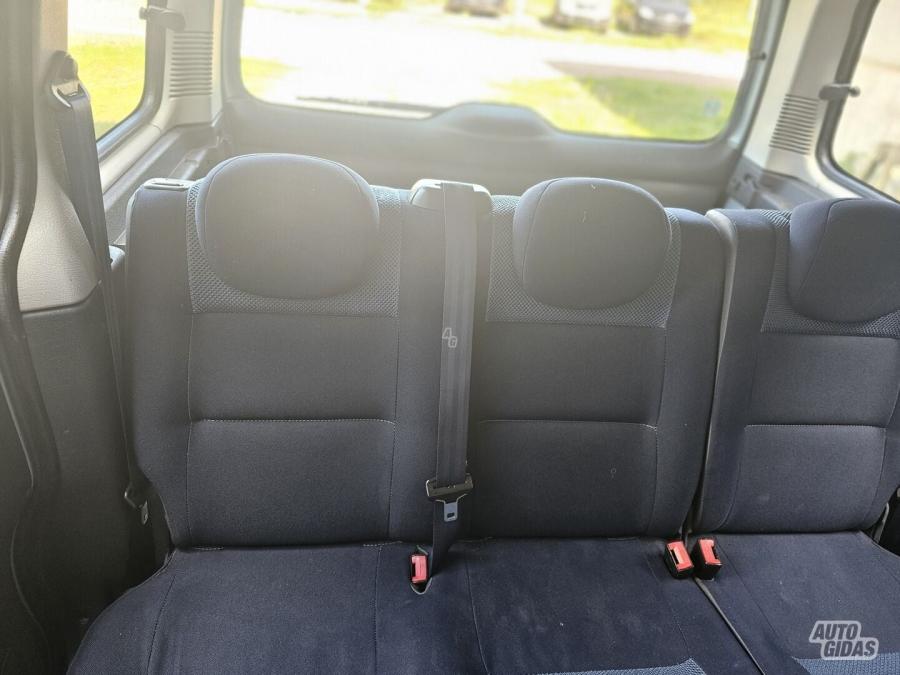 Citroen Berlingo 2004 Viļņa, ar dzinēja tilpumu 1.60 L un nobraukumu 335 tūkst. km par 1550 €, foto 10 vietnē AUTOMOTO.COM.LV