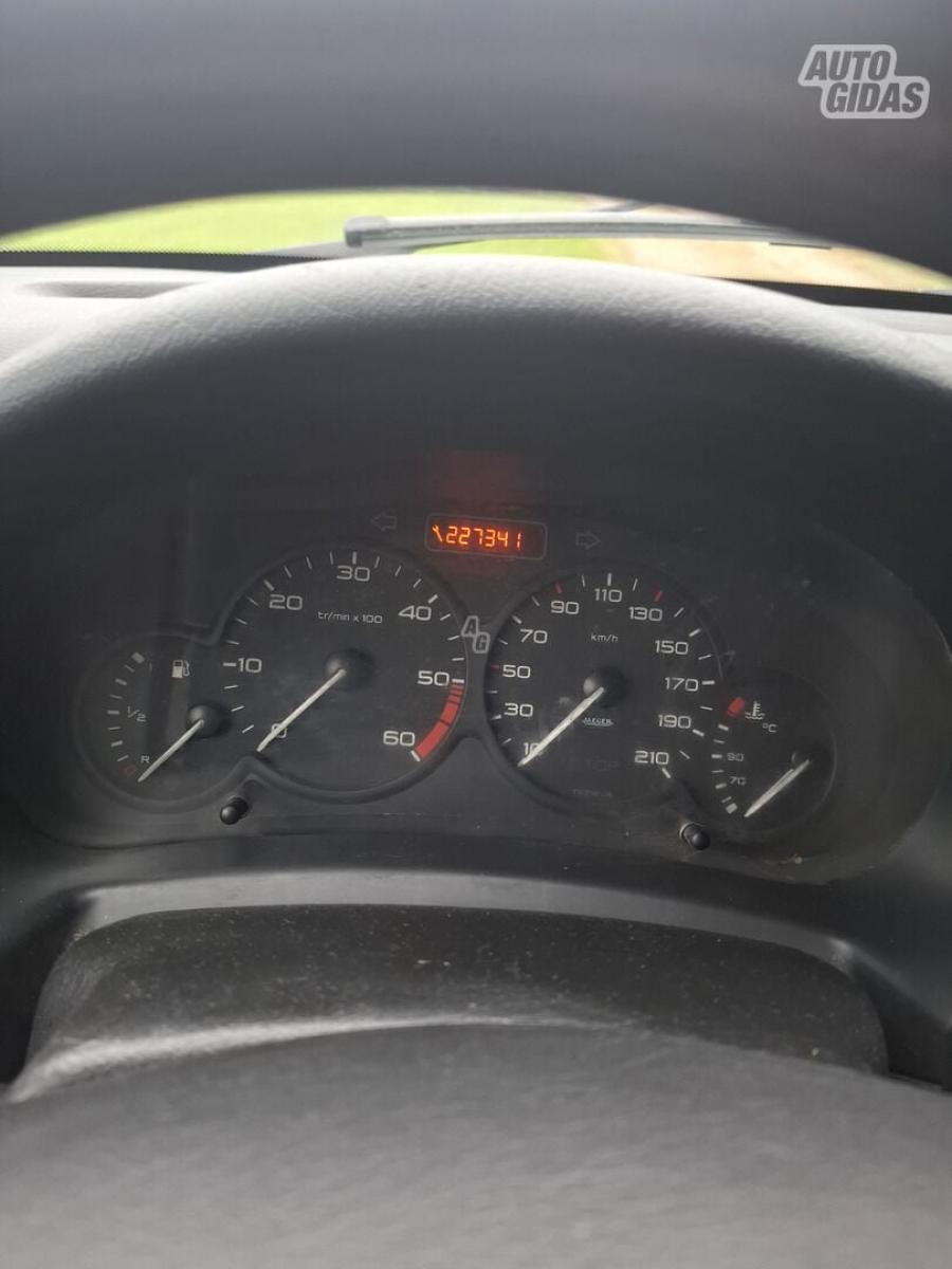 Citroen Berlingo 2005 Elektrėnai, ar dzinēja tilpumu 1.90 L un nobraukumu 227 tūkst. km par 1490 €, foto 15 vietnē AUTOMOTO.COM.LV