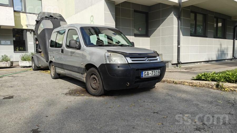 Citroen Berlingo 2006 in Riga, with an engine capacity of 1.60 L and mileage of 299 thousand km for 450 €, photo 1 on AUTOMOTO.COM.LV