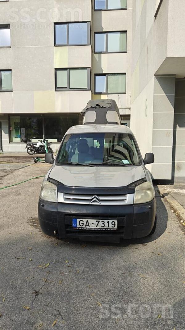 Citroen Berlingo 2006 in Riga, with an engine capacity of 1.60 L and mileage of 299 thousand km for 450 €, photo 5 on AUTOMOTO.COM.LV