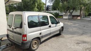 Citroen Berlingo 2006 in Riga, with an engine capacity of 1.60 L and mileage of 299 thousand km for 450 €, photo 9 on AUTOMOTO.COM.LV