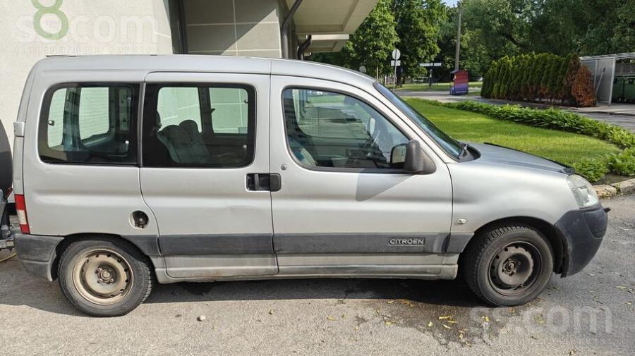 Citroen Berlingo 2006 in Riga, with an engine capacity of 1.60 L and mileage of 299 thousand km for 450 €, photo 10 on AUTOMOTO.COM.LV