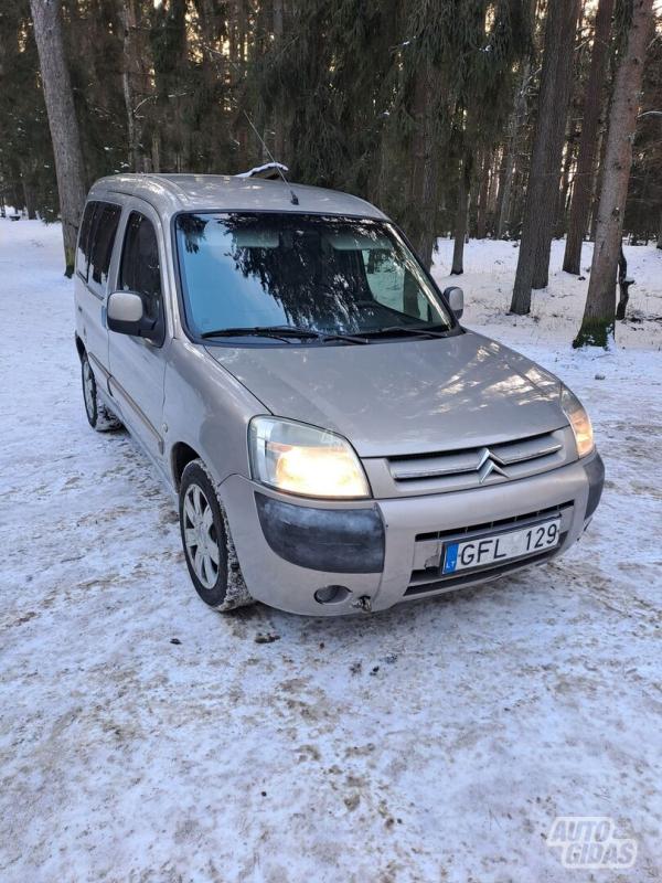 Citroen Berlingo 2006 Šauļi, ar dzinēja tilpumu 1.60 L un nobraukumu 400 tūkst. km par 1350 €, foto 2 vietnē AUTOMOTO.COM.LV