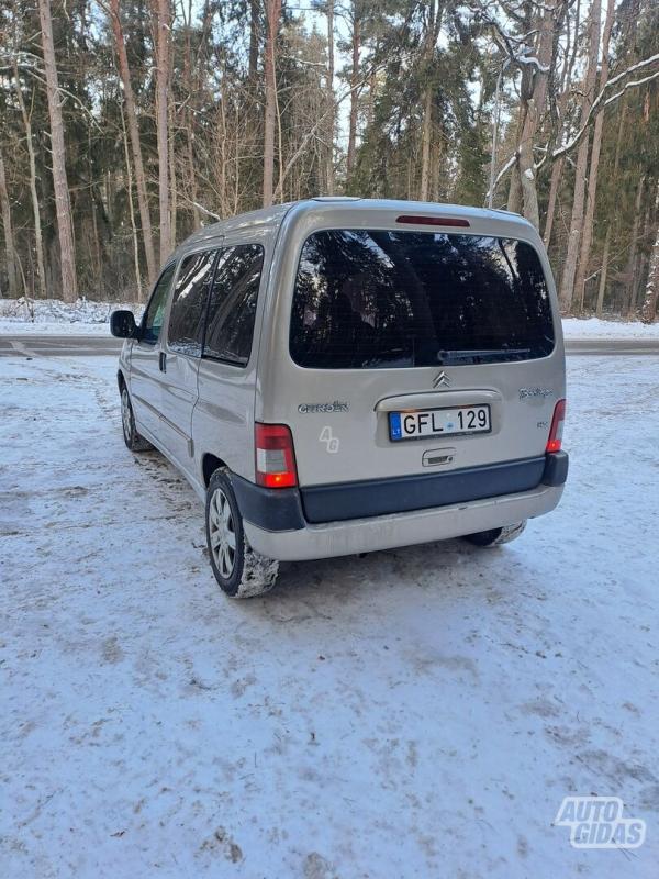 Citroen Berlingo 2006 Šauļi, ar dzinēja tilpumu 1.60 L un nobraukumu 400 tūkst. km par 1350 €, foto 6 vietnē AUTOMOTO.COM.LV