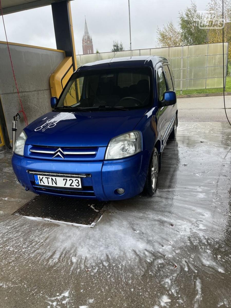Citroen Berlingo 2006 Kelmė, ar dzinēja tilpumu 1.60 L un nobraukumu 330 tūkst. km par 950 €, foto 3 vietnē AUTOMOTO.COM.LV