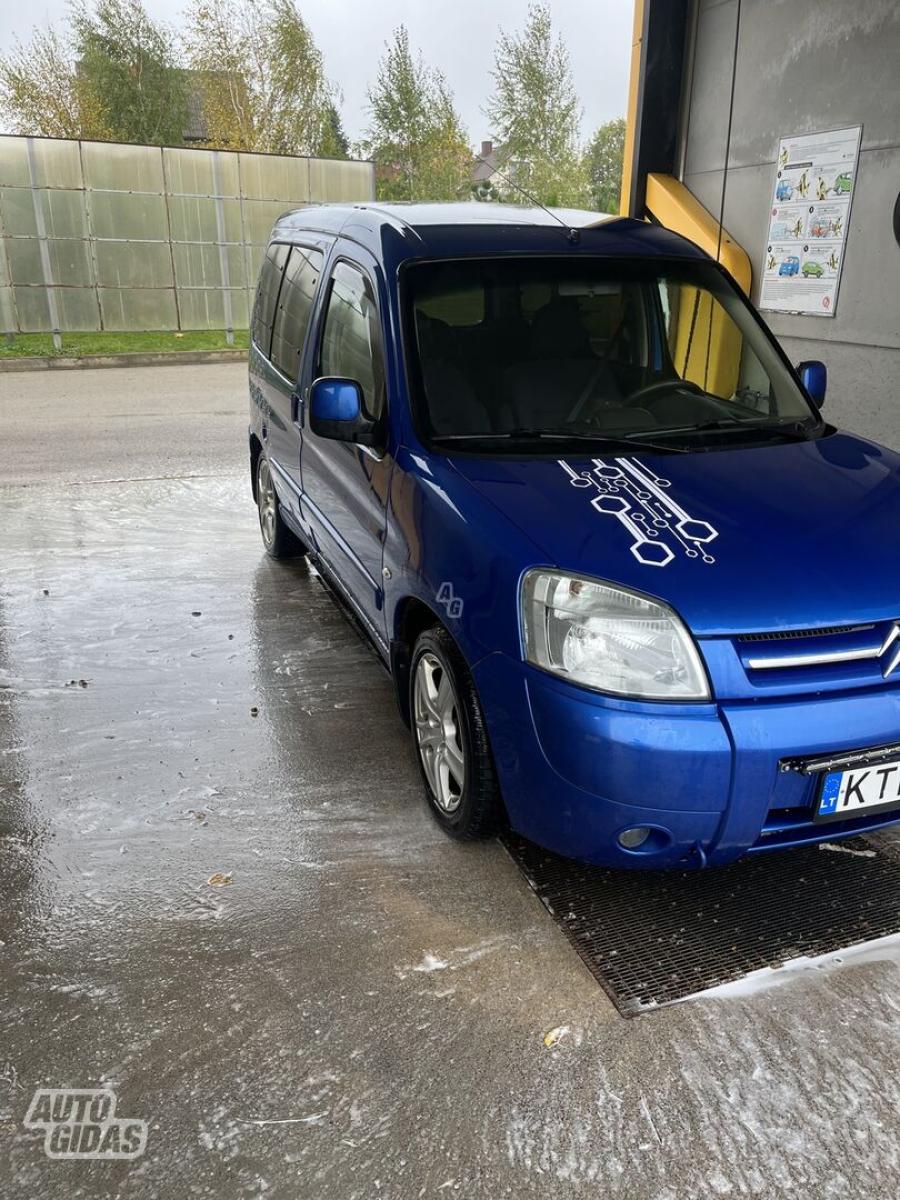 Citroen Berlingo 2006 Kelmė, ar dzinēja tilpumu 1.60 L un nobraukumu 330 tūkst. km par 950 €, foto 4 vietnē AUTOMOTO.COM.LV