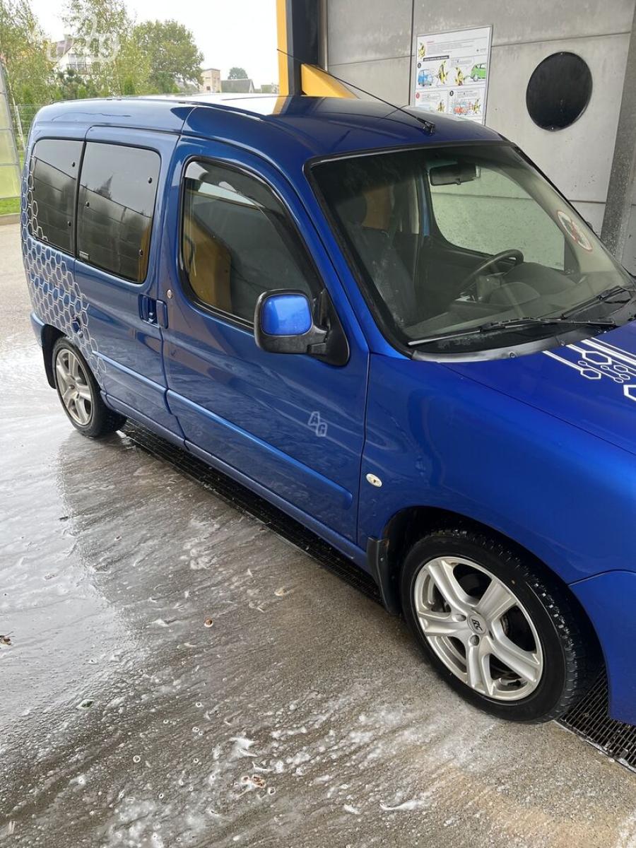 Citroen Berlingo 2006 Kelmė, ar dzinēja tilpumu 1.60 L un nobraukumu 330 tūkst. km par 950 €, foto 5 vietnē AUTOMOTO.COM.LV