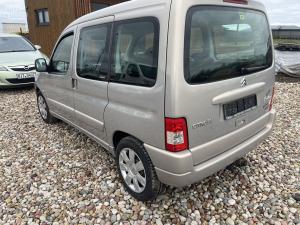 Citroen Berlingo 2007 in Marijampole, with an engine capacity of 1.60 L and mileage of 180 thousand km for 2300 €, photo 3 on AUTOMOTO.COM.LV