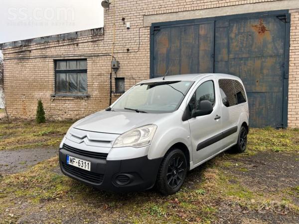 Citroen Berlingo 2009 in Talsi, with an engine capacity of 1.60 L and mileage of 345 thousand km for 2150 €, photo 2 on AUTOMOTO.COM.LV