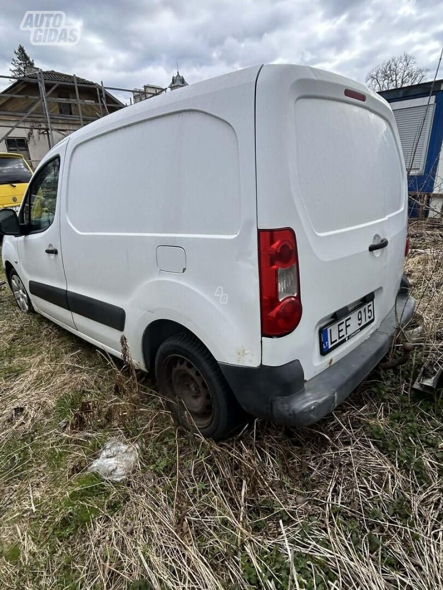 Citroen Berlingo 2009 in Vilnius, with an engine capacity of 1.60 L and mileage of 429 thousand km for 450 €, photo 5 on AUTOMOTO.COM.LV