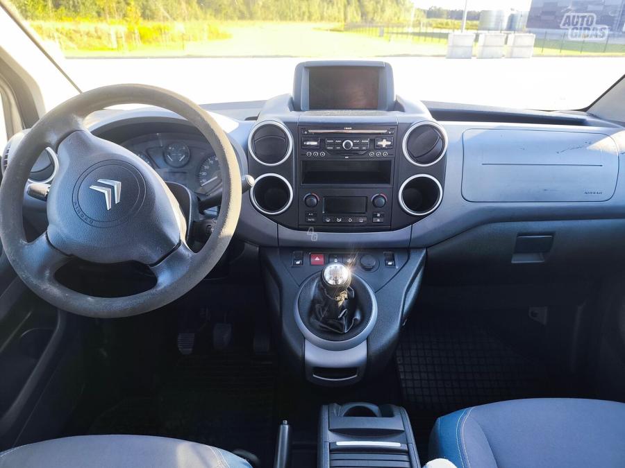 Citroen Berlingo 2009 in Vilnius, with an engine capacity of 1.60 L and mileage of 229 thousand km for 2970 €, photo 8 on AUTOMOTO.COM.LV
