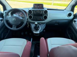 Citroen Berlingo 2010 in Kretinga, with an engine capacity of 1.60 L and mileage of 330 thousand km for 5000 €, photo 13 on AUTOMOTO.COM.LV