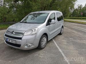 Citroen Berlingo 2011 in Bauska, with an engine capacity of 1.60 L and mileage of 231 thousand km for 350 €, photo 3 on AUTOMOTO.COM.LV