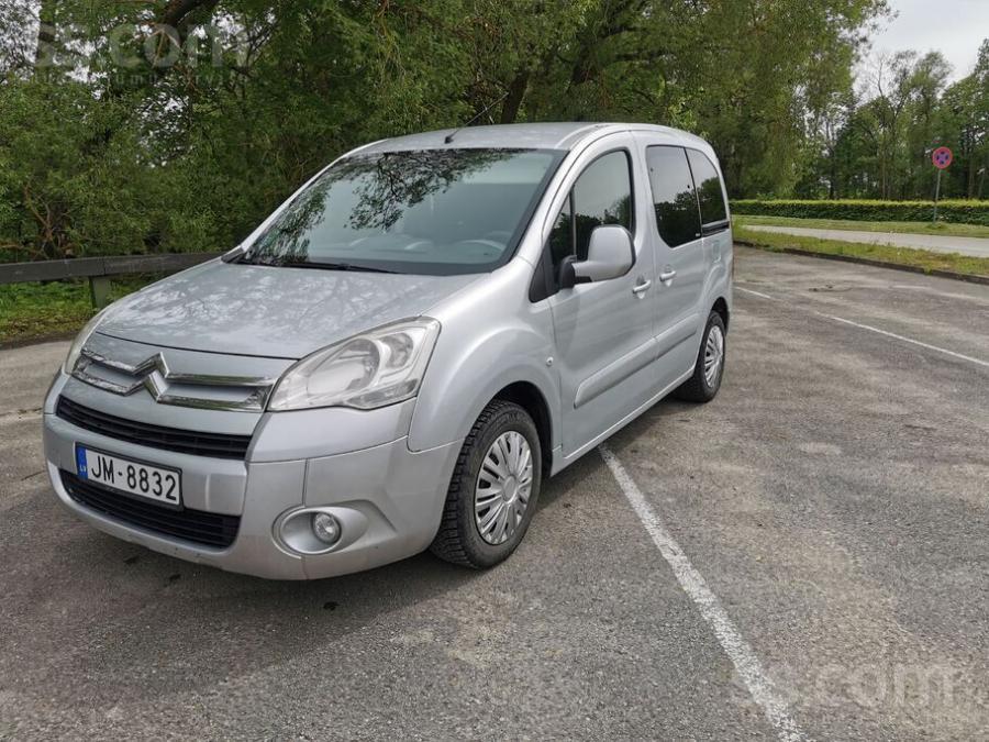 Citroen Berlingo 2011 in Bauska, with an engine capacity of 1.60 L and mileage of 231 thousand km for 350 €, photo 3 on AUTOMOTO.COM.LV