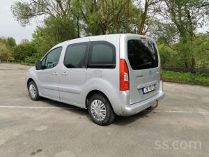 Citroen Berlingo 2011 in Bauska, with an engine capacity of 1.60 L and mileage of 231 thousand km for 350 €, photo 4 on AUTOMOTO.COM.LV