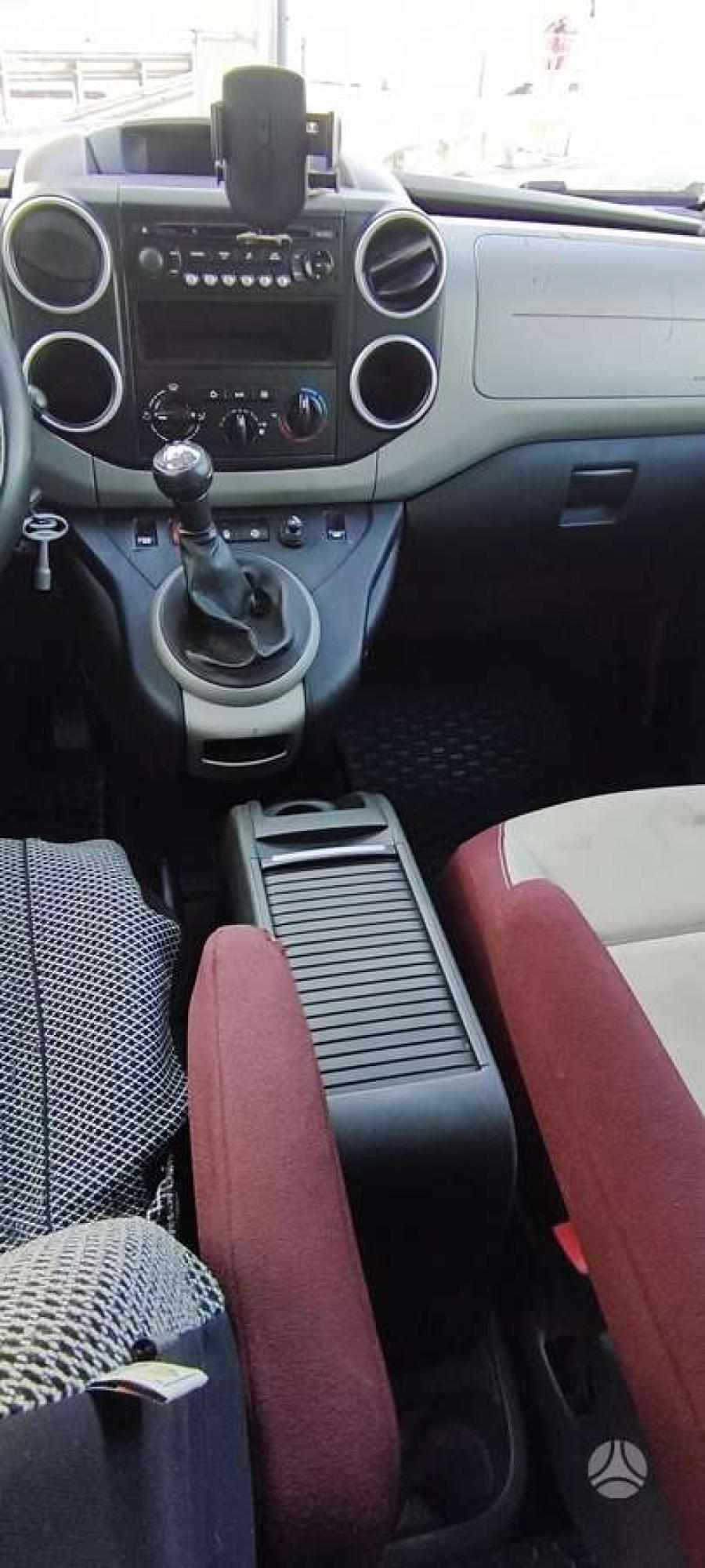 Citroen Berlingo 2011 Viļņa, ar dzinēja tilpumu 1.60 L un nobraukumu 281 tūkst. km par 3300 €, foto 24 vietnē AUTOMOTO.COM.LV