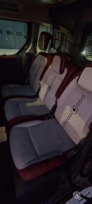 Citroen Berlingo 2011 Viļņa, ar dzinēja tilpumu 1.60 L un nobraukumu 281 tūkst. km par 3300 €, foto 42 vietnē AUTOMOTO.COM.LV