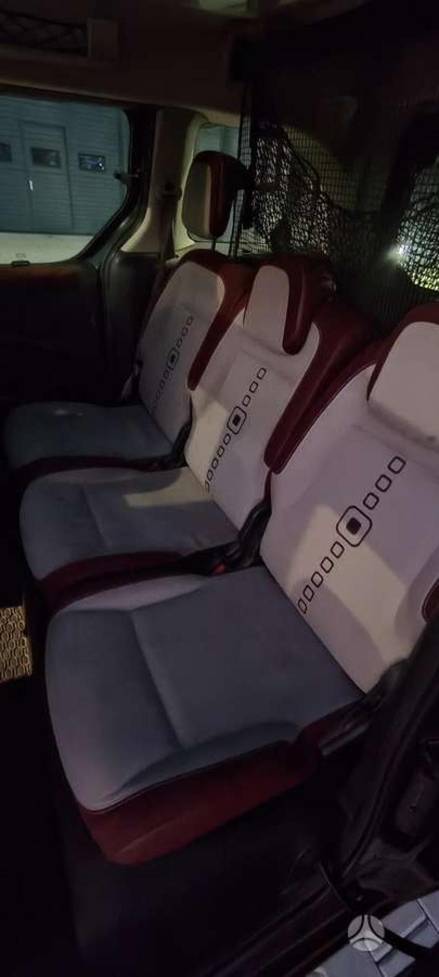 Citroen Berlingo 2011 Viļņa, ar dzinēja tilpumu 1.60 L un nobraukumu 281 tūkst. km par 3300 €, foto 42 vietnē AUTOMOTO.COM.LV