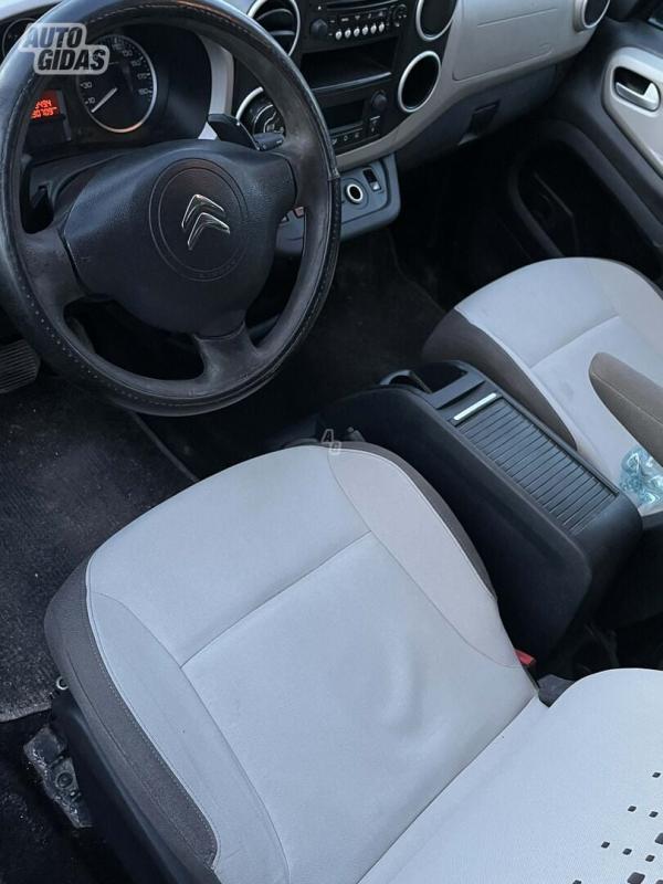 Citroen Berlingo 2012 Radviliškis, ar dzinēja tilpumu 1.60 L un nobraukumu 390 tūkst. km par 3000 €, foto 7 vietnē AUTOMOTO.COM.LV